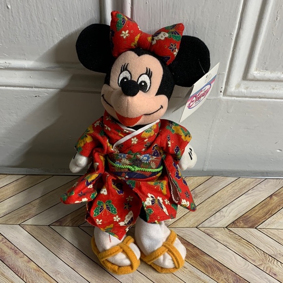Disney | Toys | Disney Store Tokyo Japan 99s Minnie Mouse In Kimonos ...